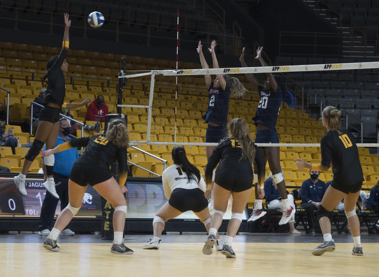 Mountaineer volleyball finishes 1-1 in trip to Peach State – The ...